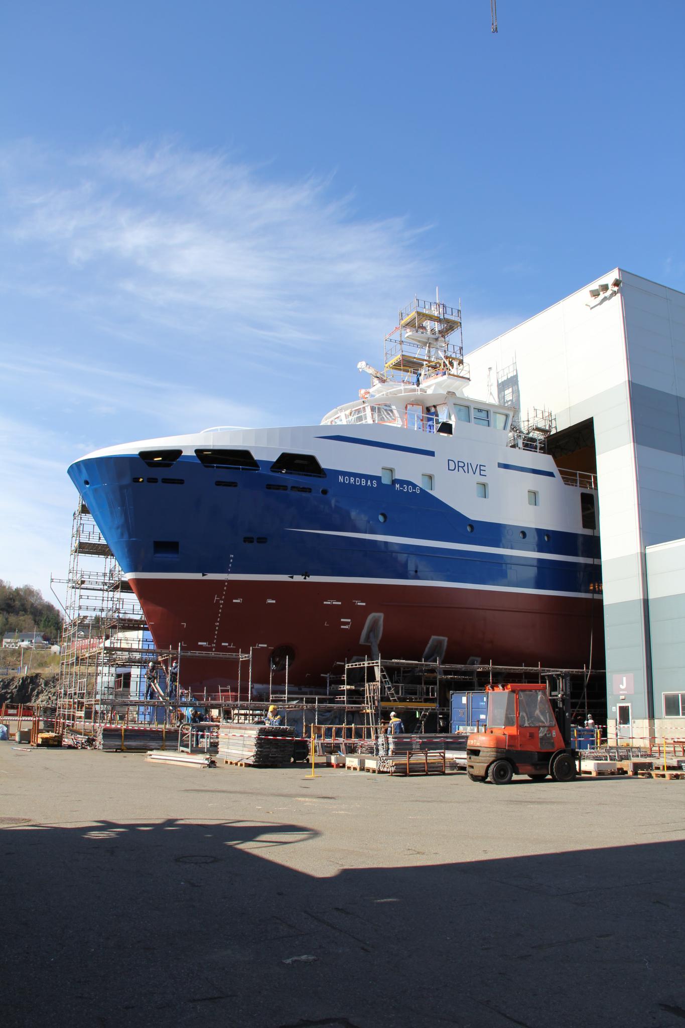 EST-Floattech supplier to Norwegian’s largest electric fishing trawler ...