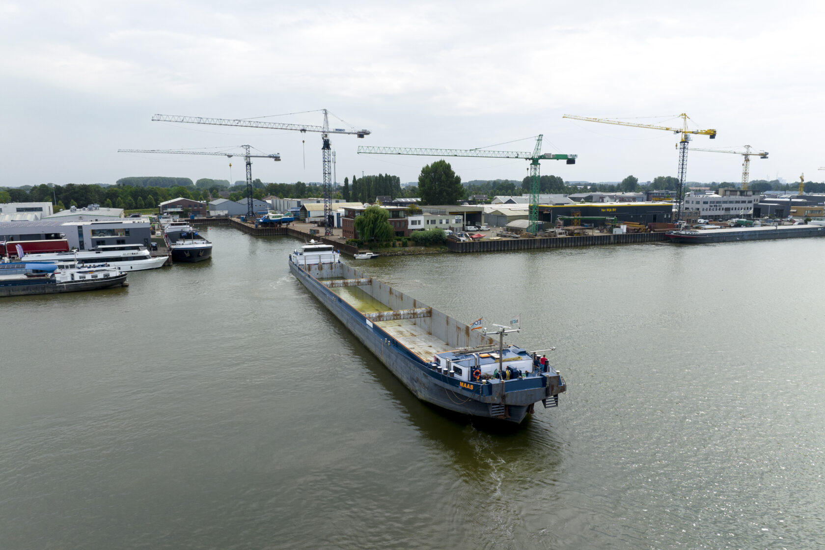 Retrofitting journey of inland vessel the "FPS Maas" - EST-Floattech